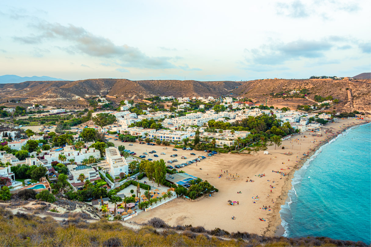 Agua Amarga: Qué Ver en este Pueblo Paradisiaco de Costa
